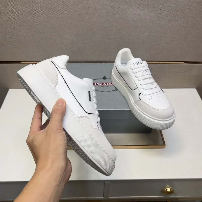 Top mirror Prada Low Shoes