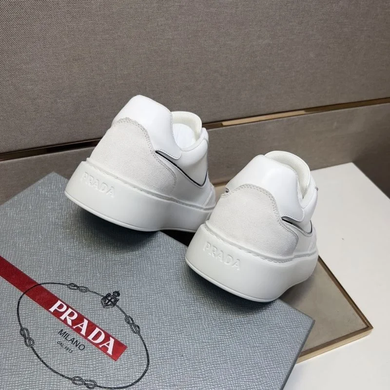 Top mirror Prada Low Shoes