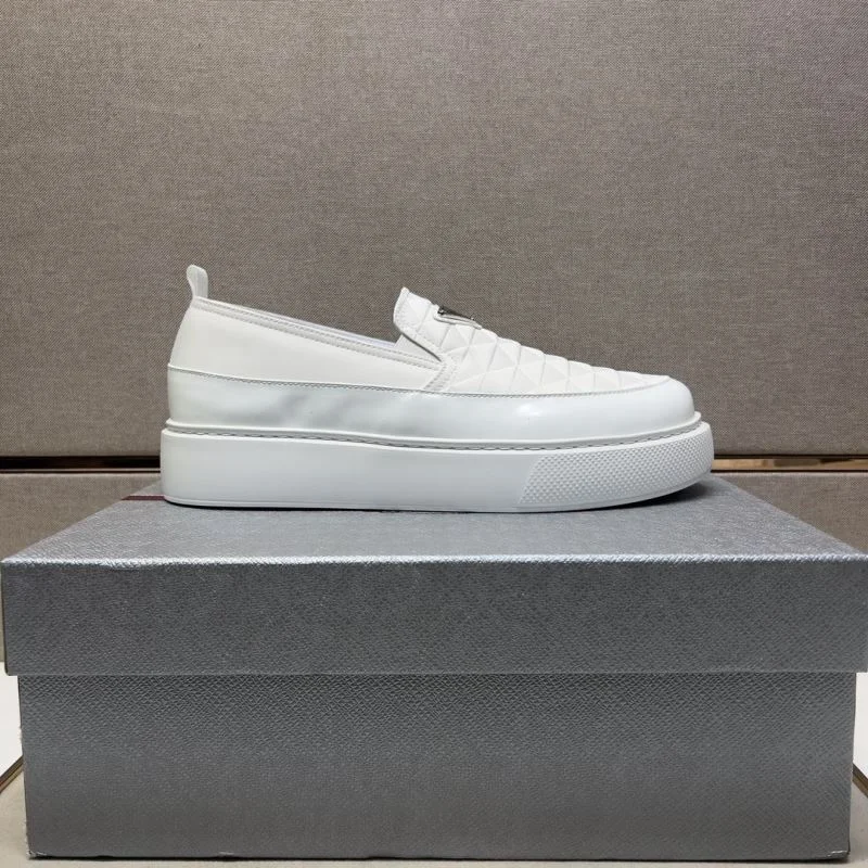 Top mirror Prada Low Shoes