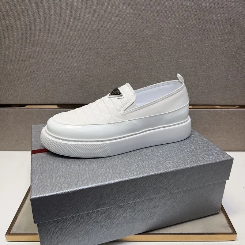 Top mirror Prada Low Shoes