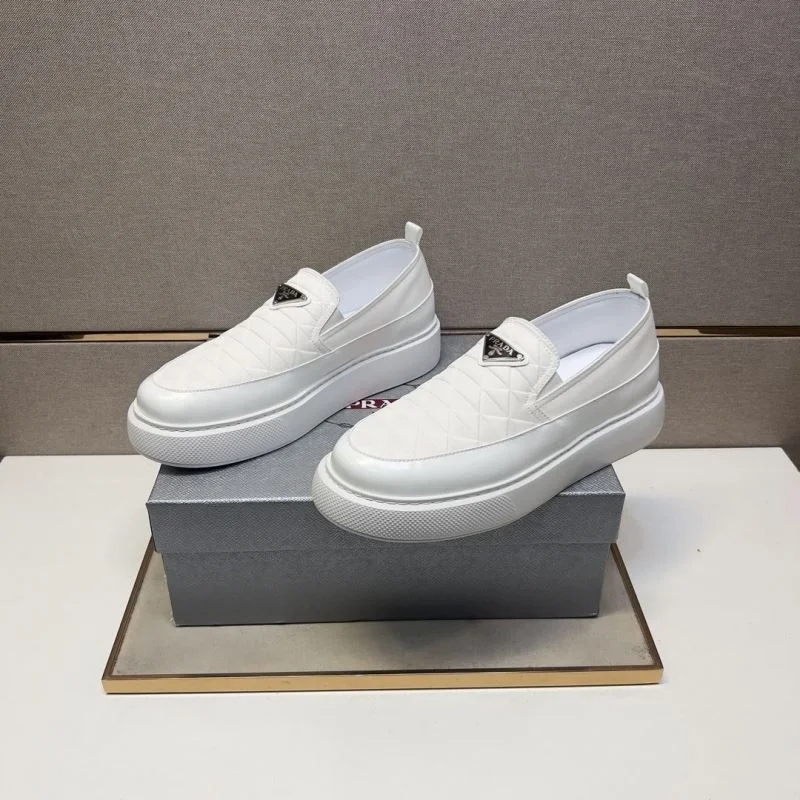 Top mirror Prada Low Shoes
