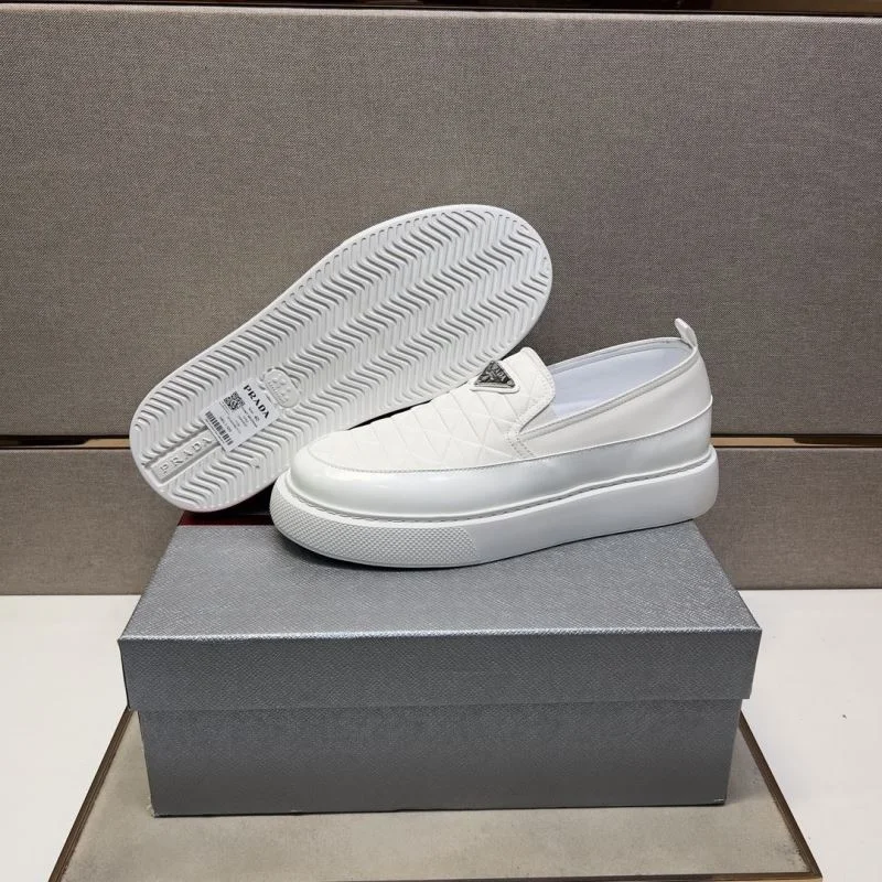 Top mirror Prada Low Shoes