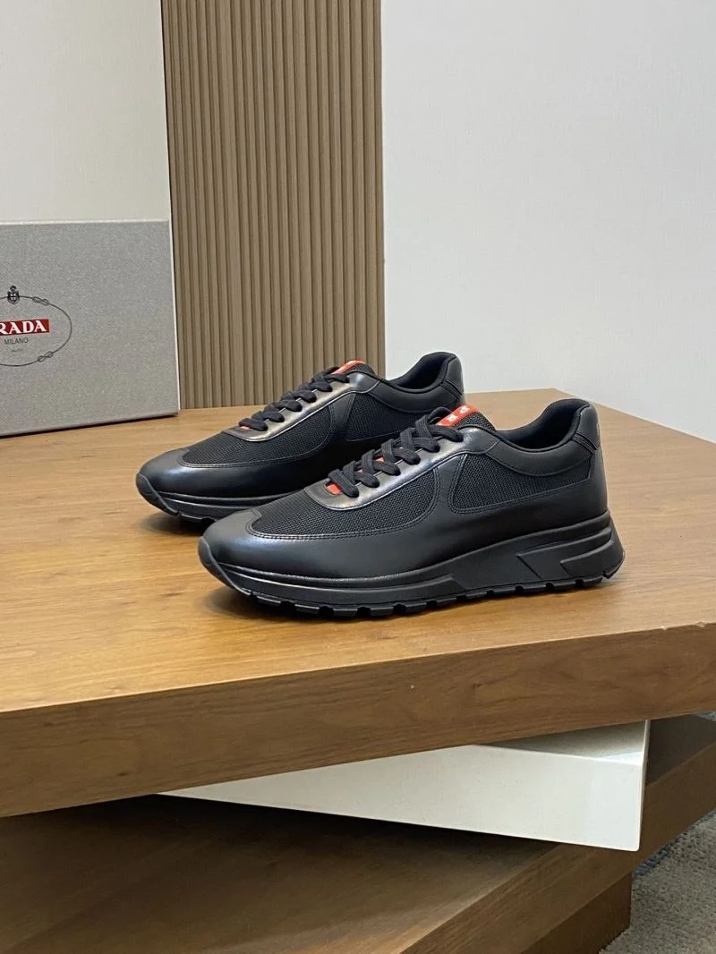 Accurate model Prada Low Shoes