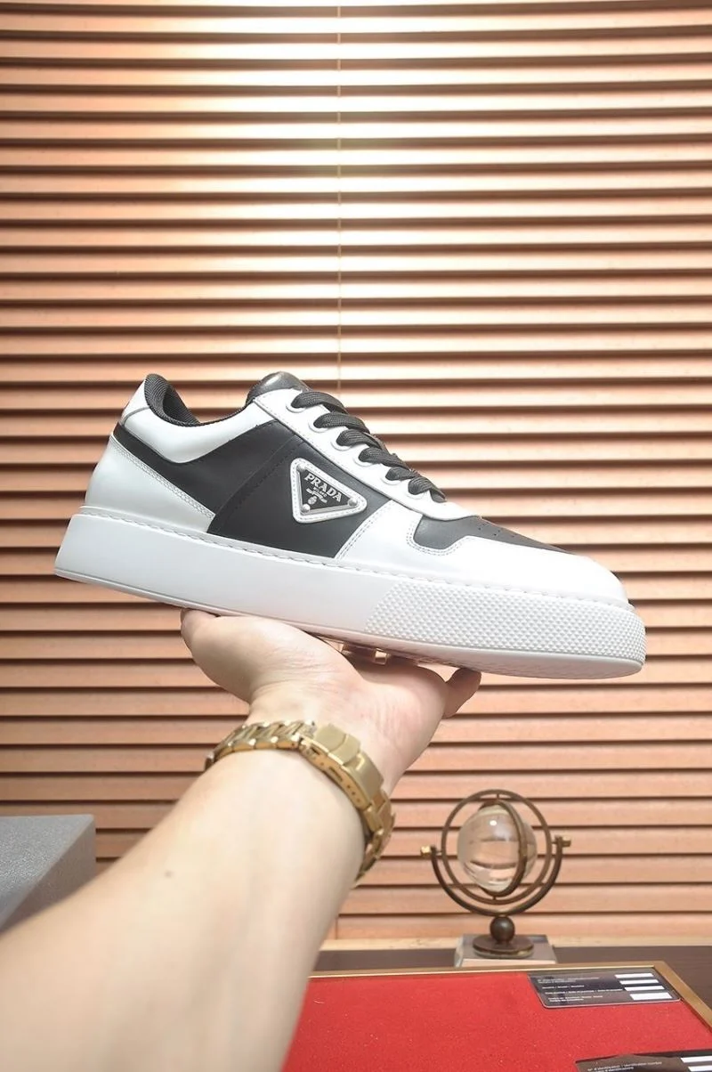 Top match Prada Low Shoes