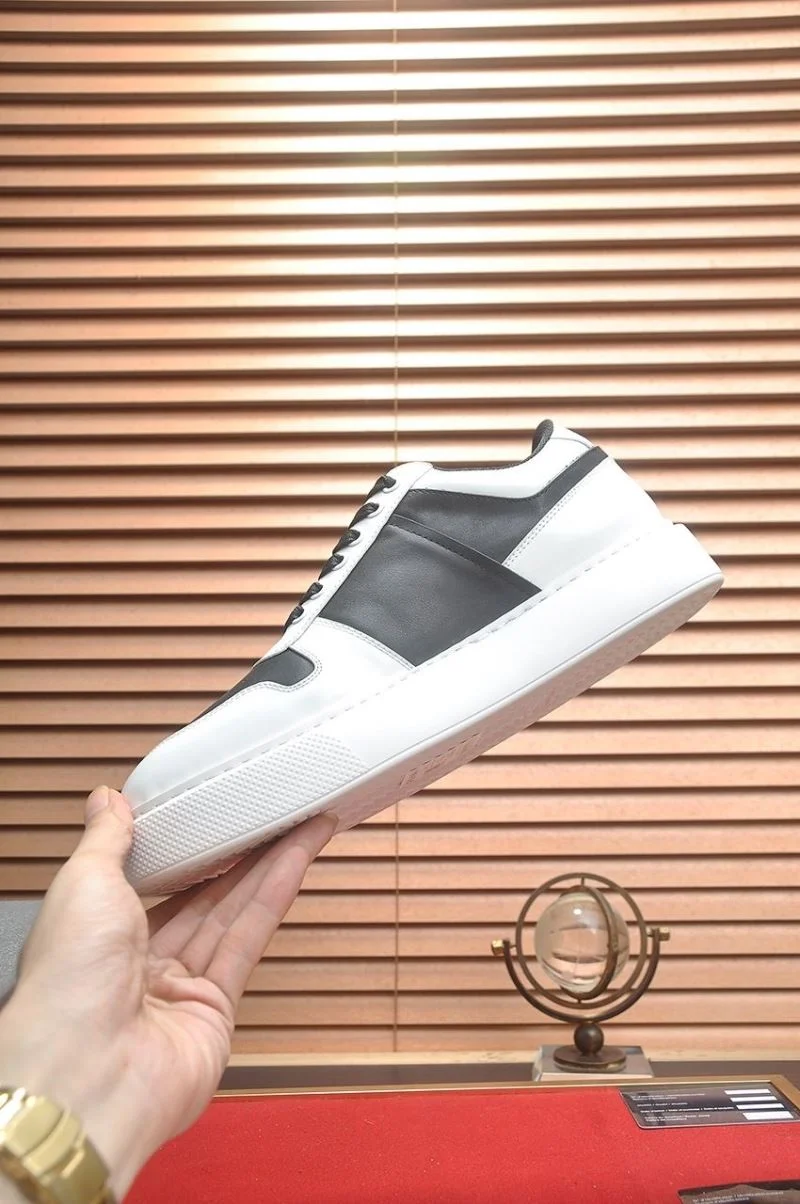 Top match Prada Low Shoes