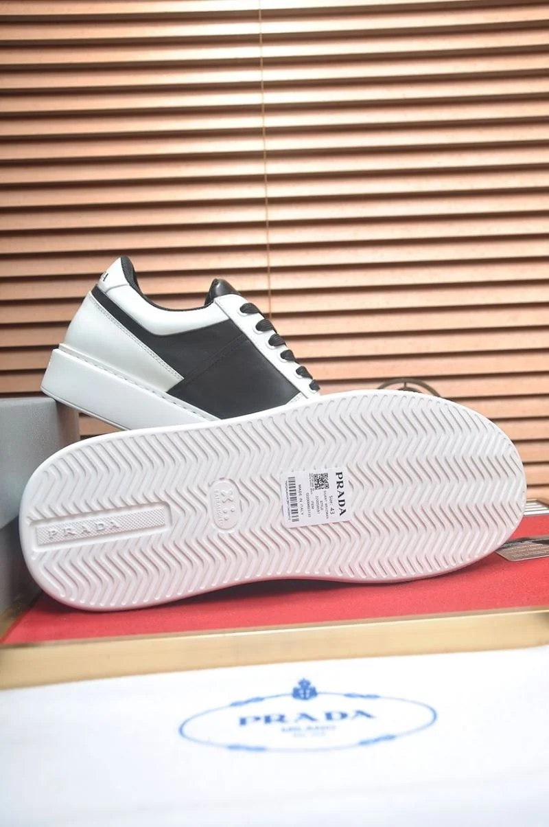 Top match Prada Low Shoes