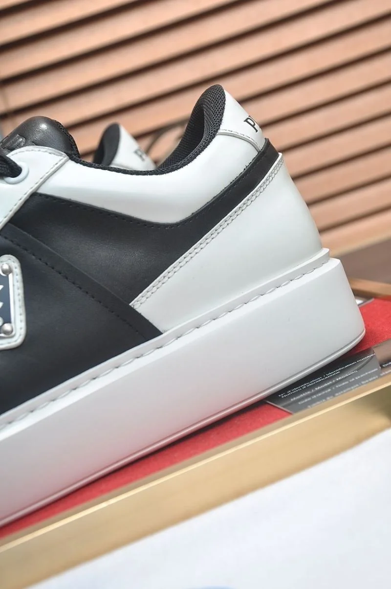 Top match Prada Low Shoes