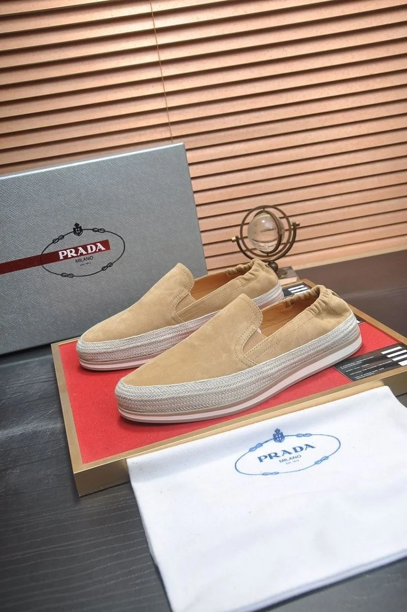 Top mirror Prada Low Shoes