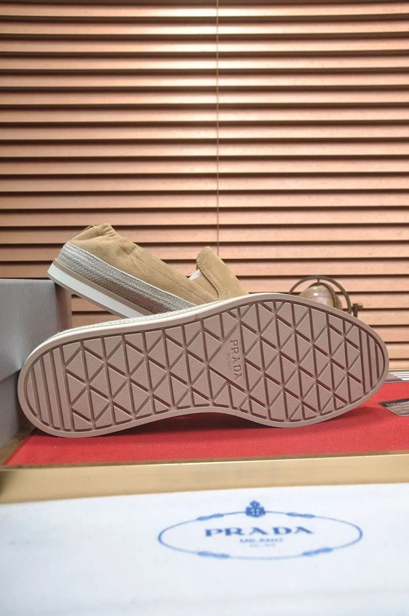 Top mirror Prada Low Shoes