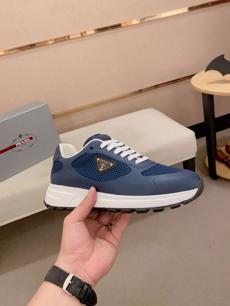 Top mirror Prada Low Shoes
