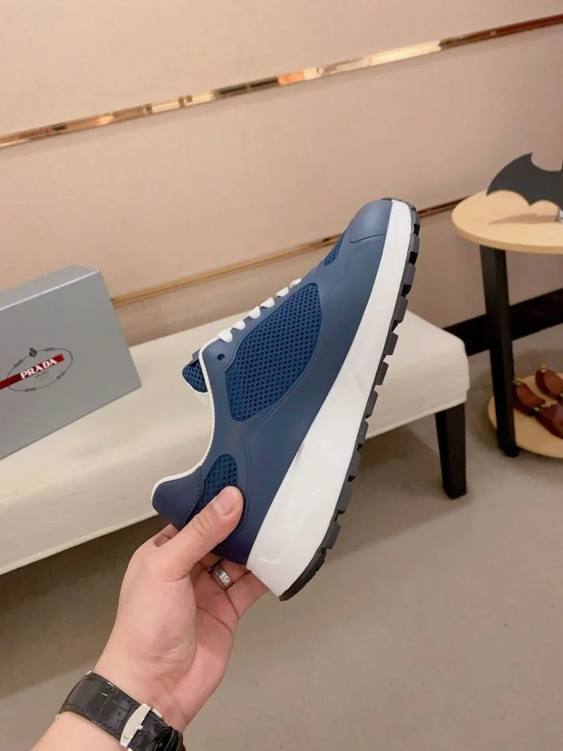 Top mirror Prada Low Shoes