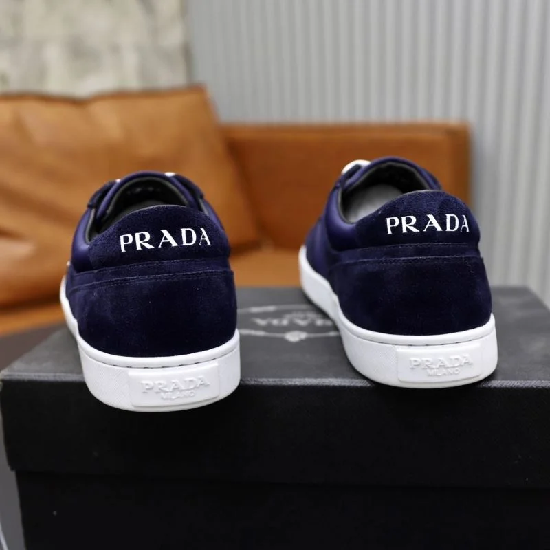 Top match Prada Low Shoes