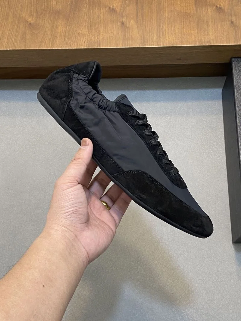 Top match Prada Low Shoes