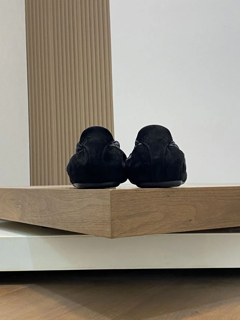Top match Prada Low Shoes