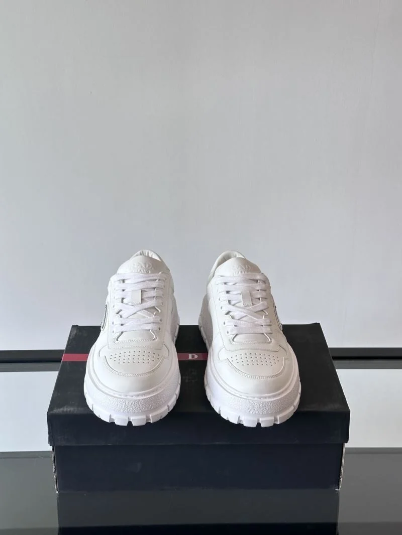 Top match Prada Low Shoes