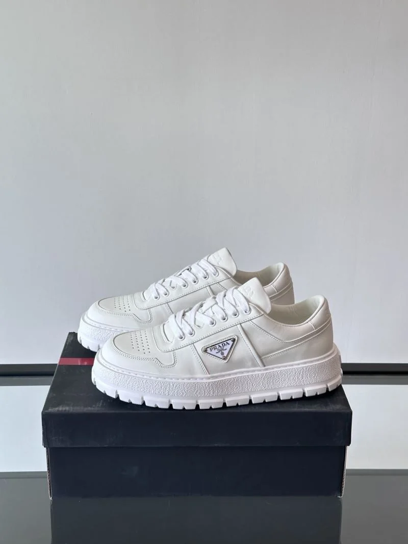 Top match Prada Low Shoes