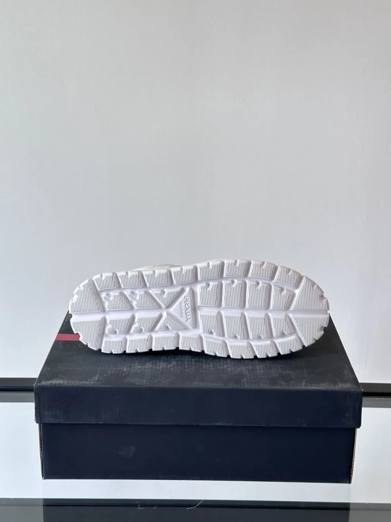 Top match Prada Low Shoes