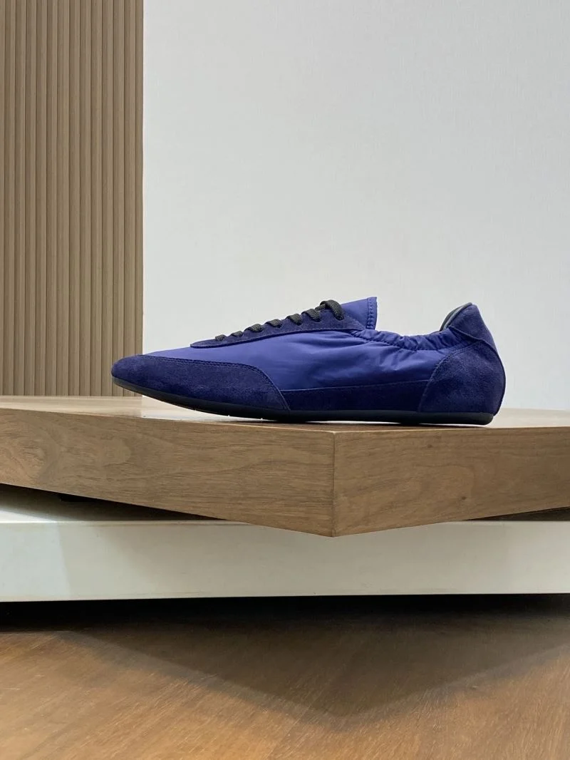 High fidelity Prada Low Shoes