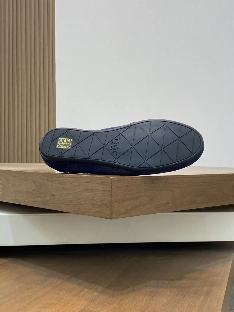 High fidelity Prada Low Shoes