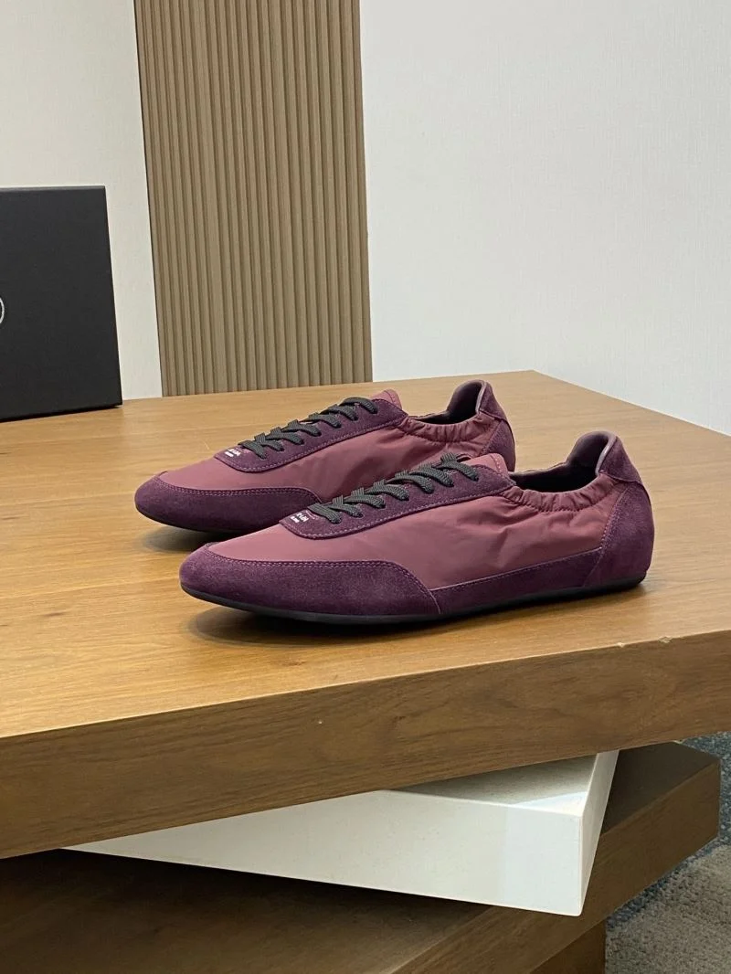 Top mirror Prada Low Shoes