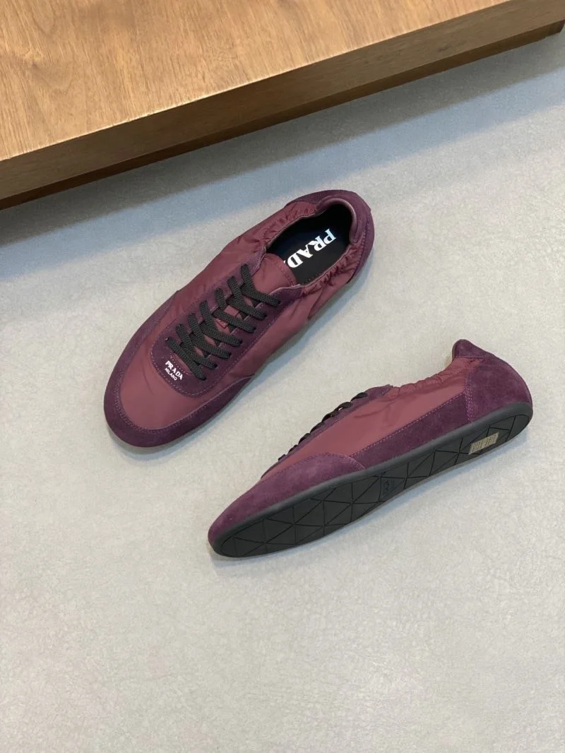 Top mirror Prada Low Shoes