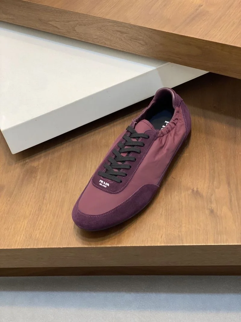 Top mirror Prada Low Shoes