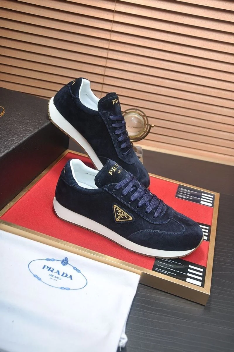Top mirror Prada Low Shoes