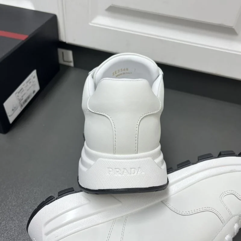 High fidelity Prada Low Shoes