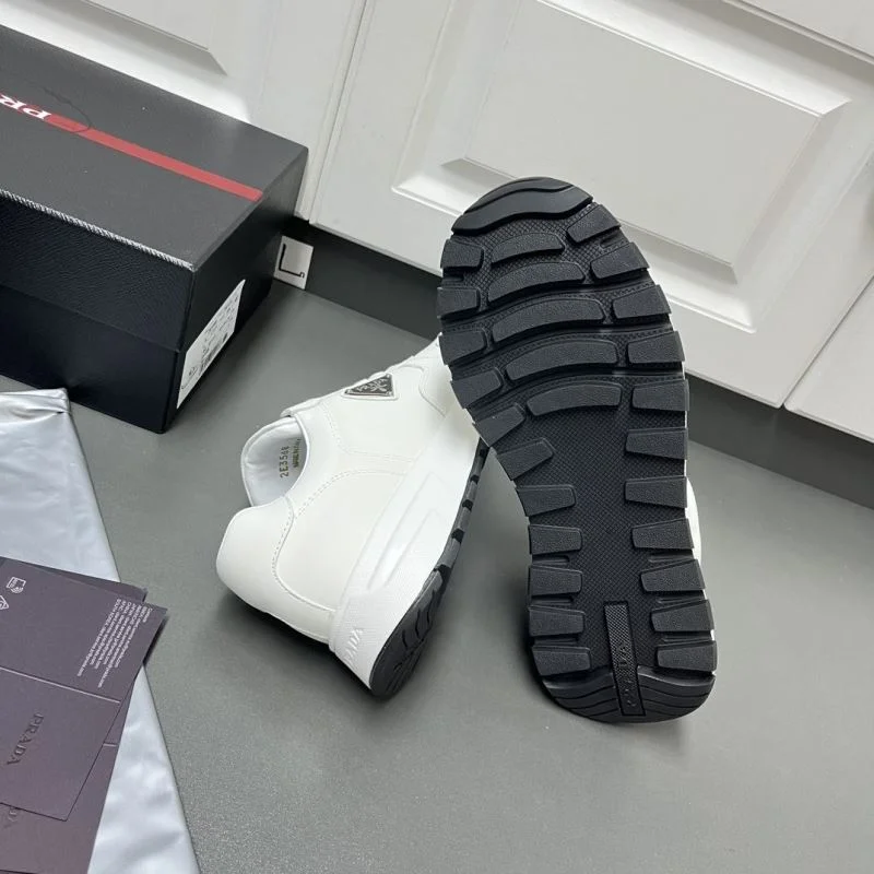 High fidelity Prada Low Shoes