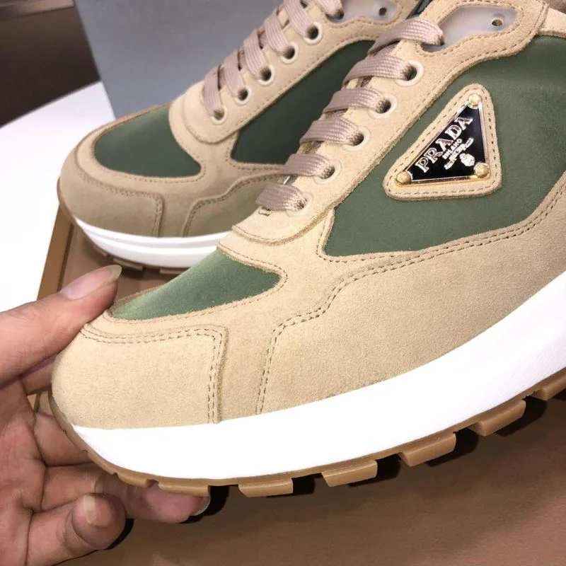 Exact replica Prada Low Shoes