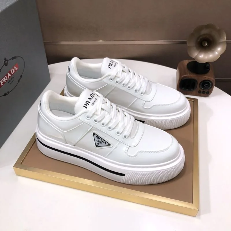 High fidelity Prada Low Shoes