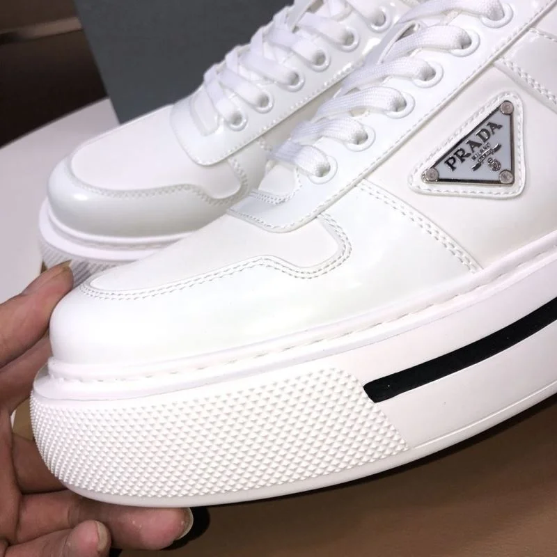 High fidelity Prada Low Shoes