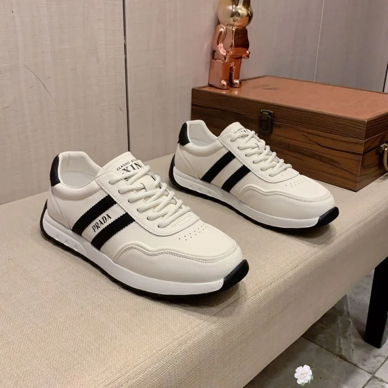 Top mirror Prada Low Shoes