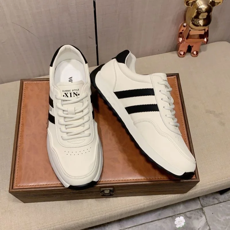 Top mirror Prada Low Shoes