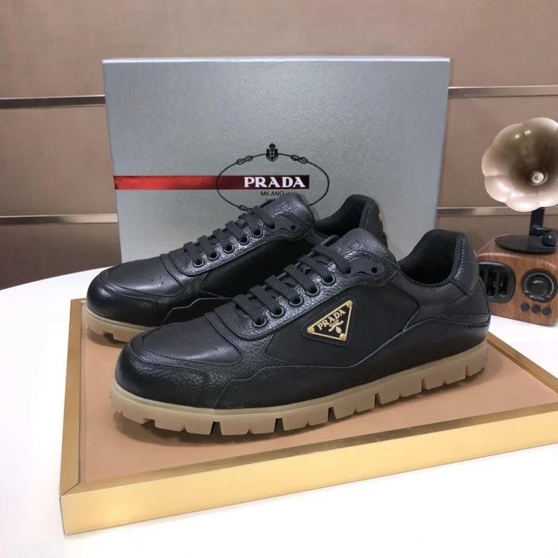 Top match Prada Low Shoes