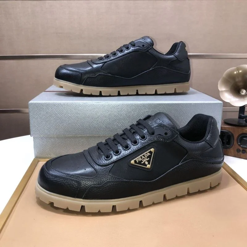 Top match Prada Low Shoes