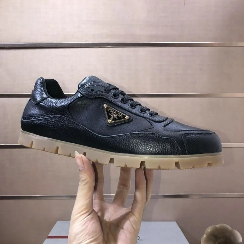 Top match Prada Low Shoes