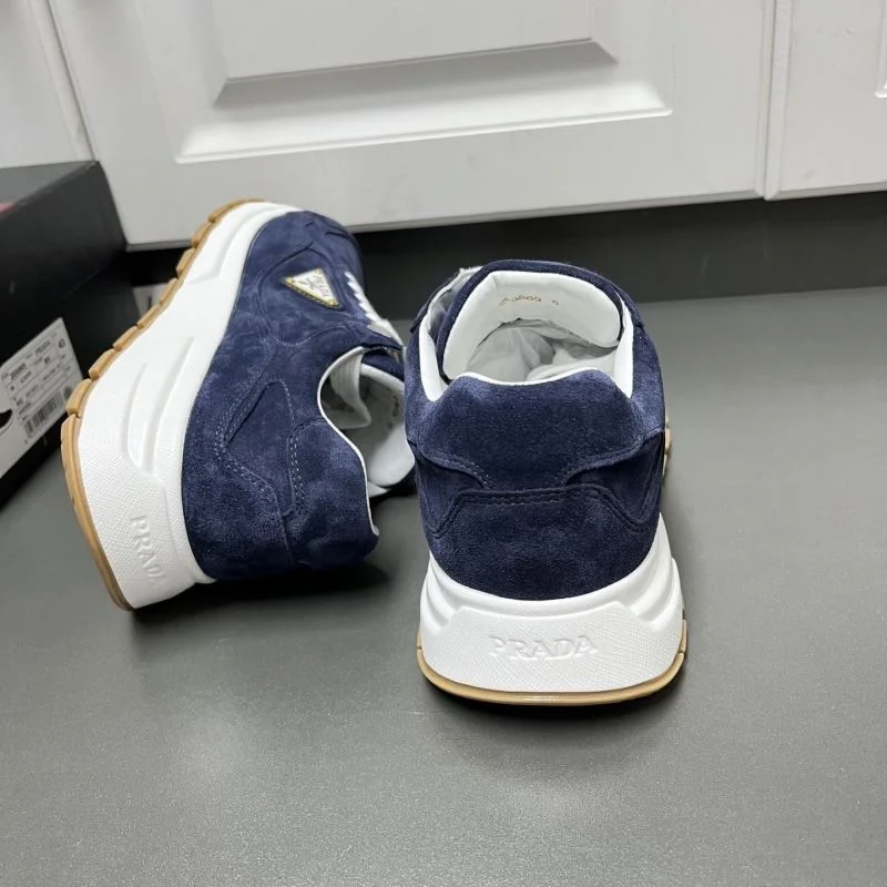 Top match Prada Low Shoes