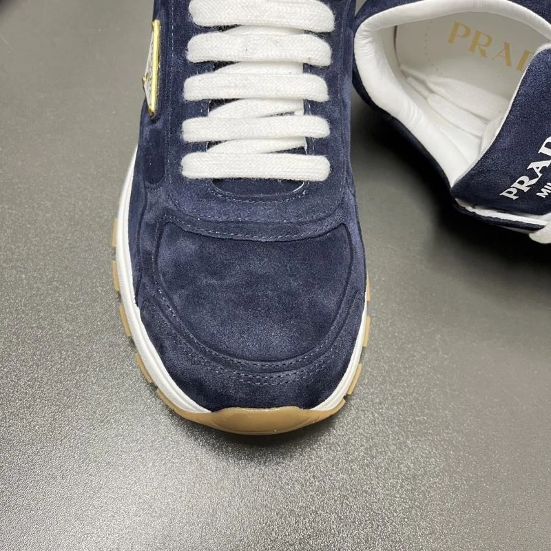 Top match Prada Low Shoes