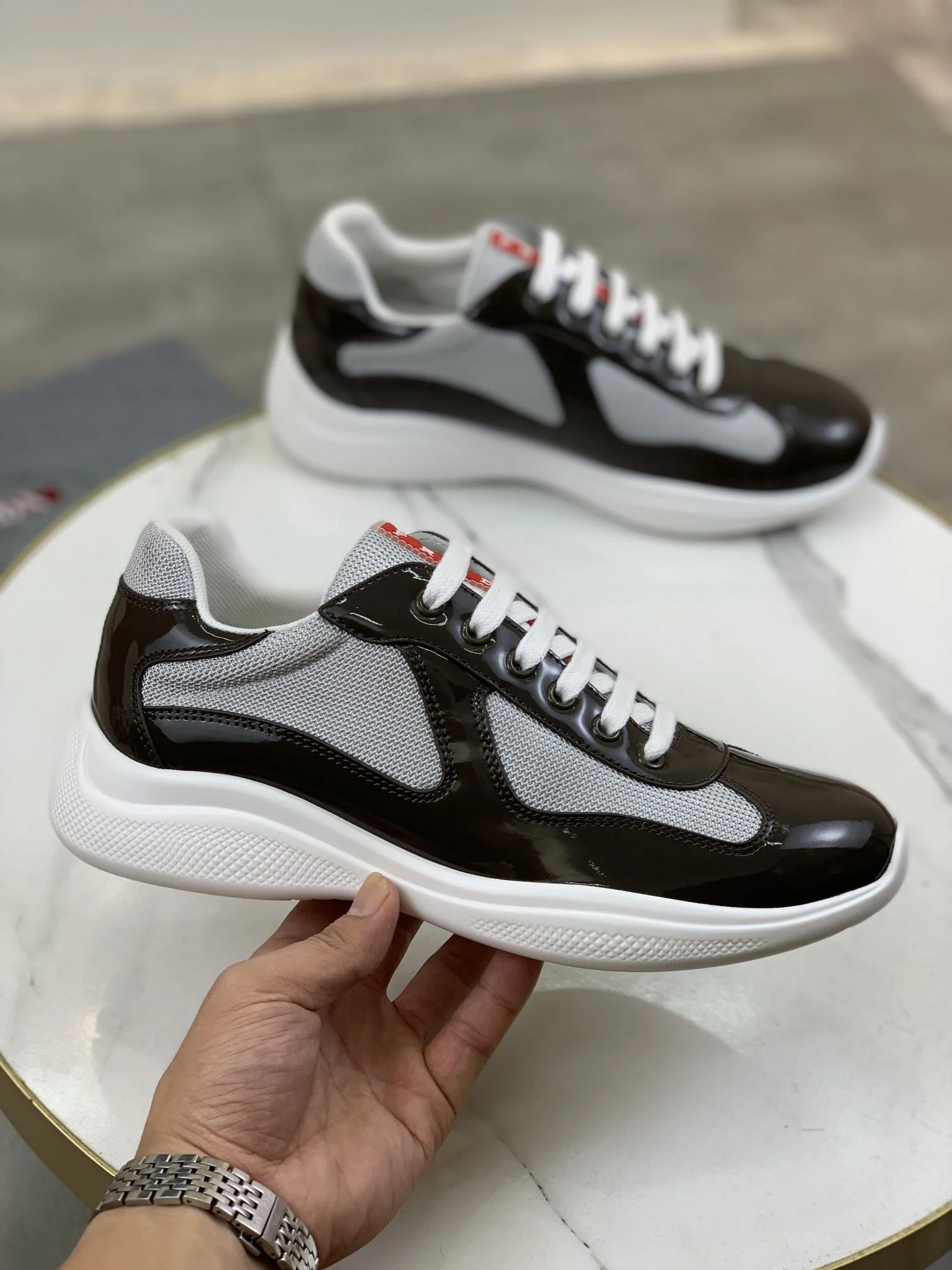 Accurate model Prada Low Shoes