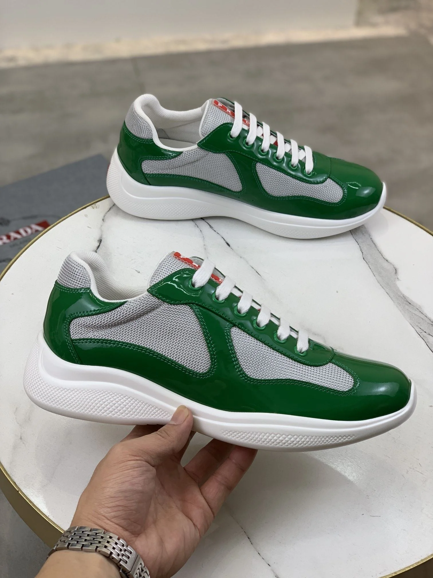 Accurate model Prada Low Shoes