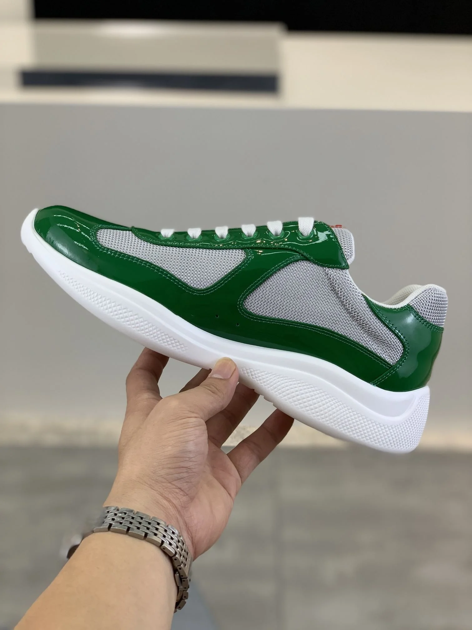 Accurate model Prada Low Shoes