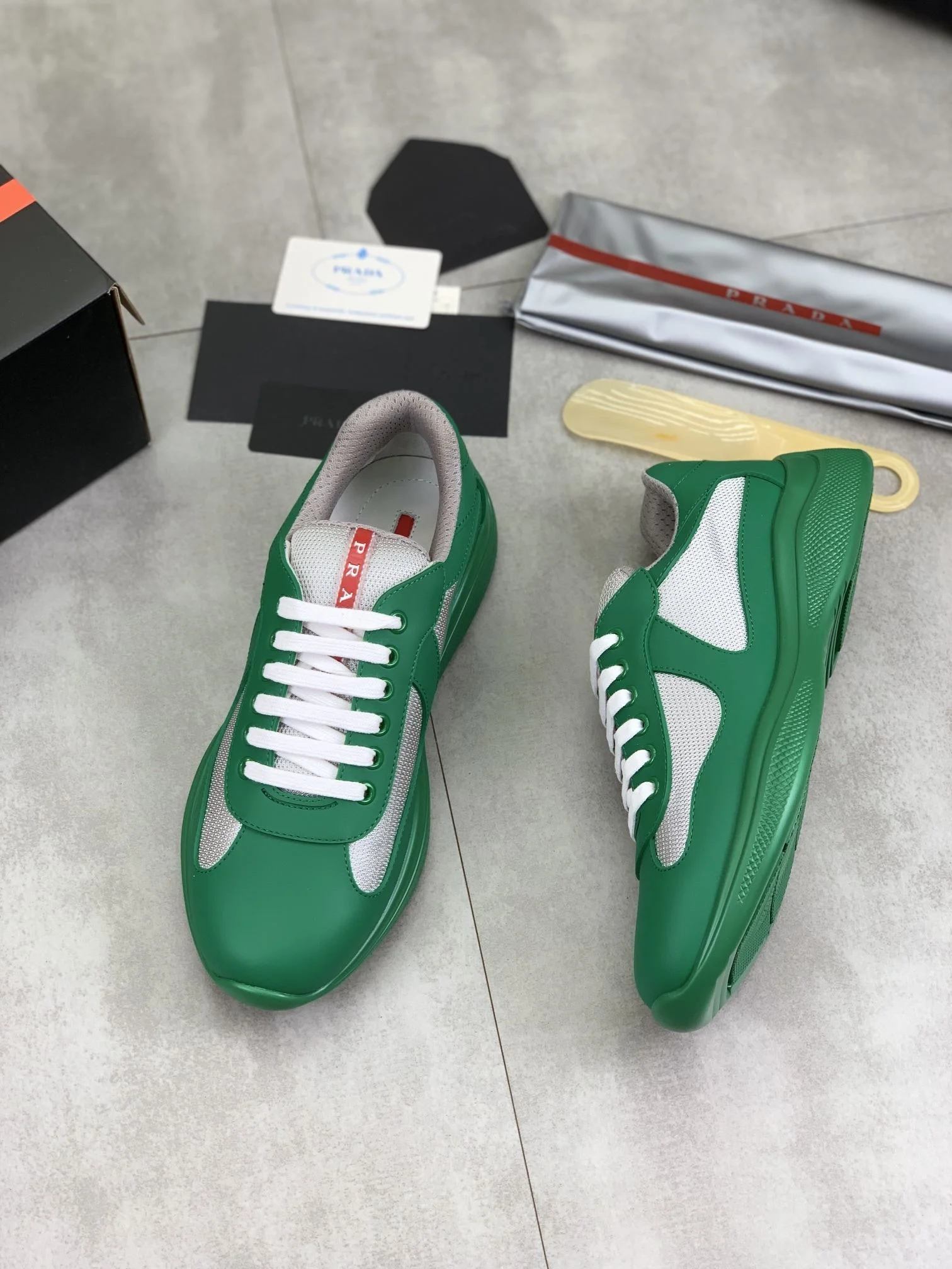 Top match Prada Low Shoes