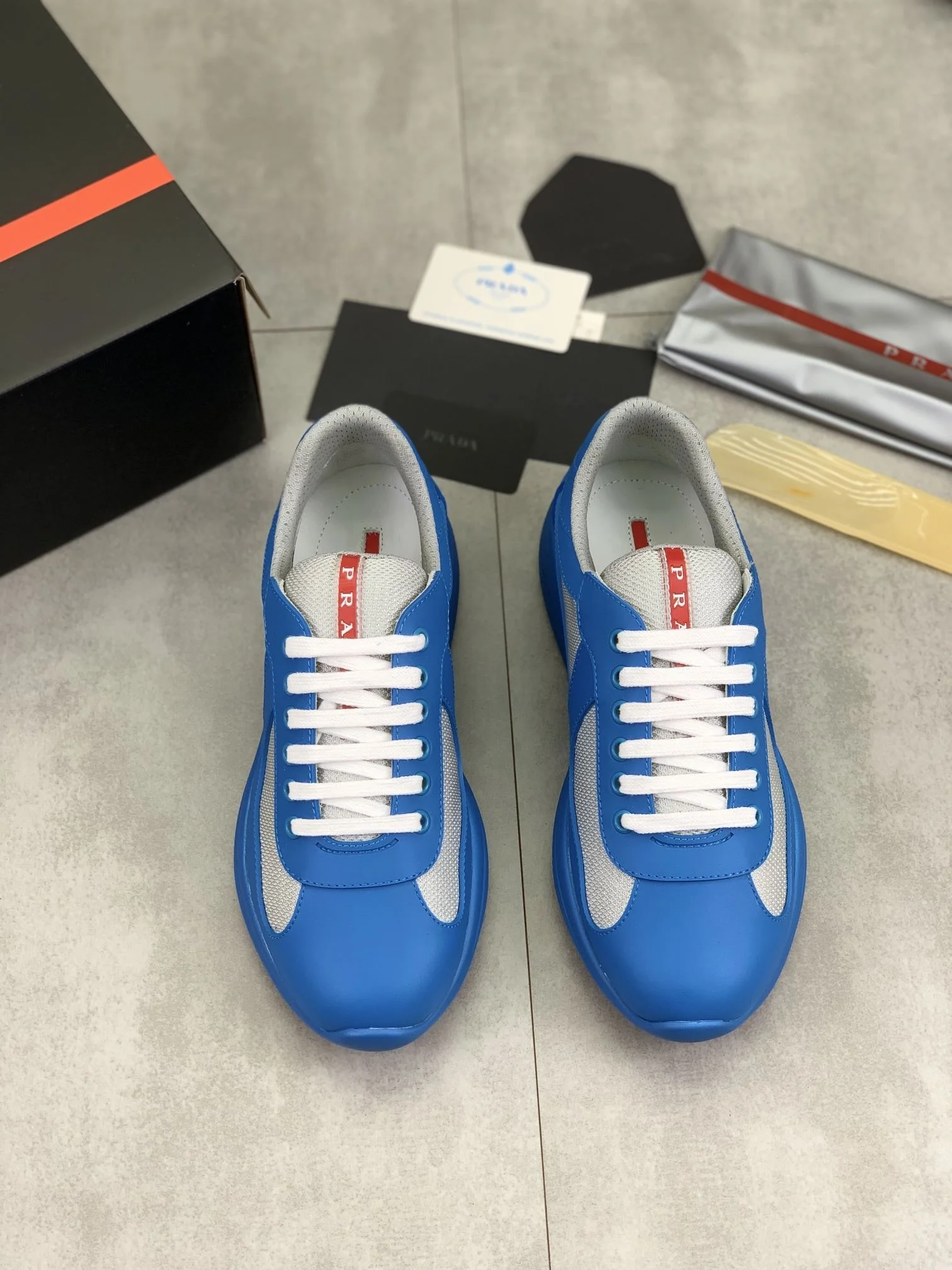 Top match Prada Low Shoes