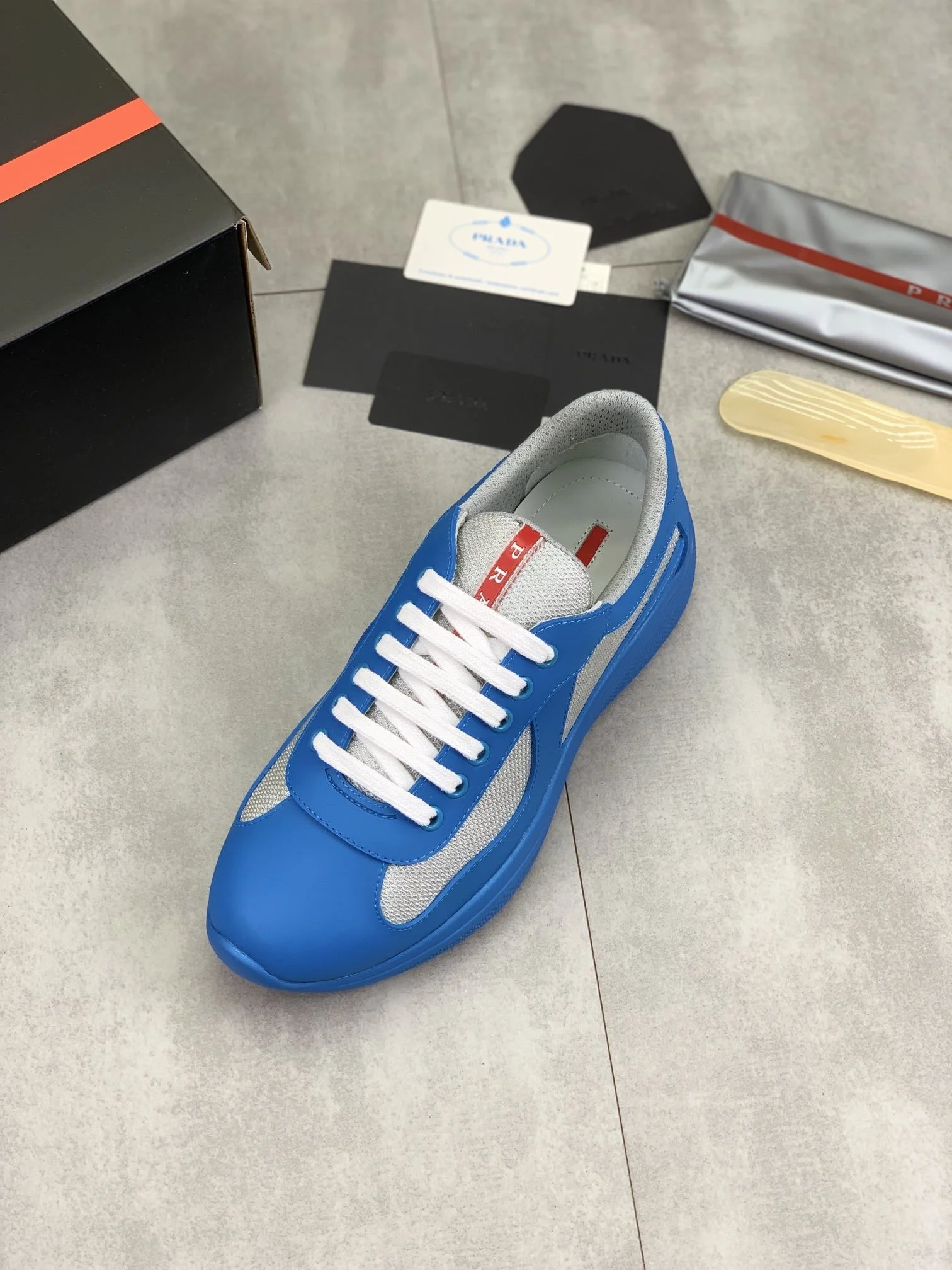 Top match Prada Low Shoes