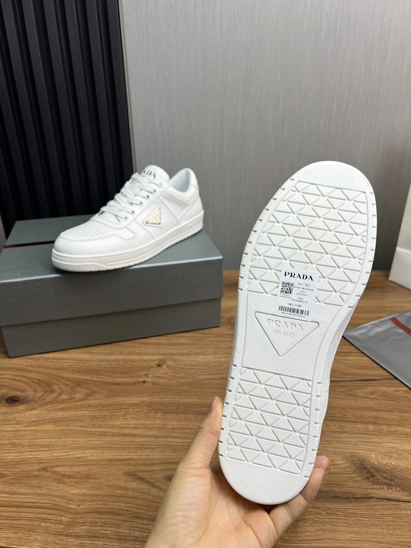 Exact replica Prada Low Shoes