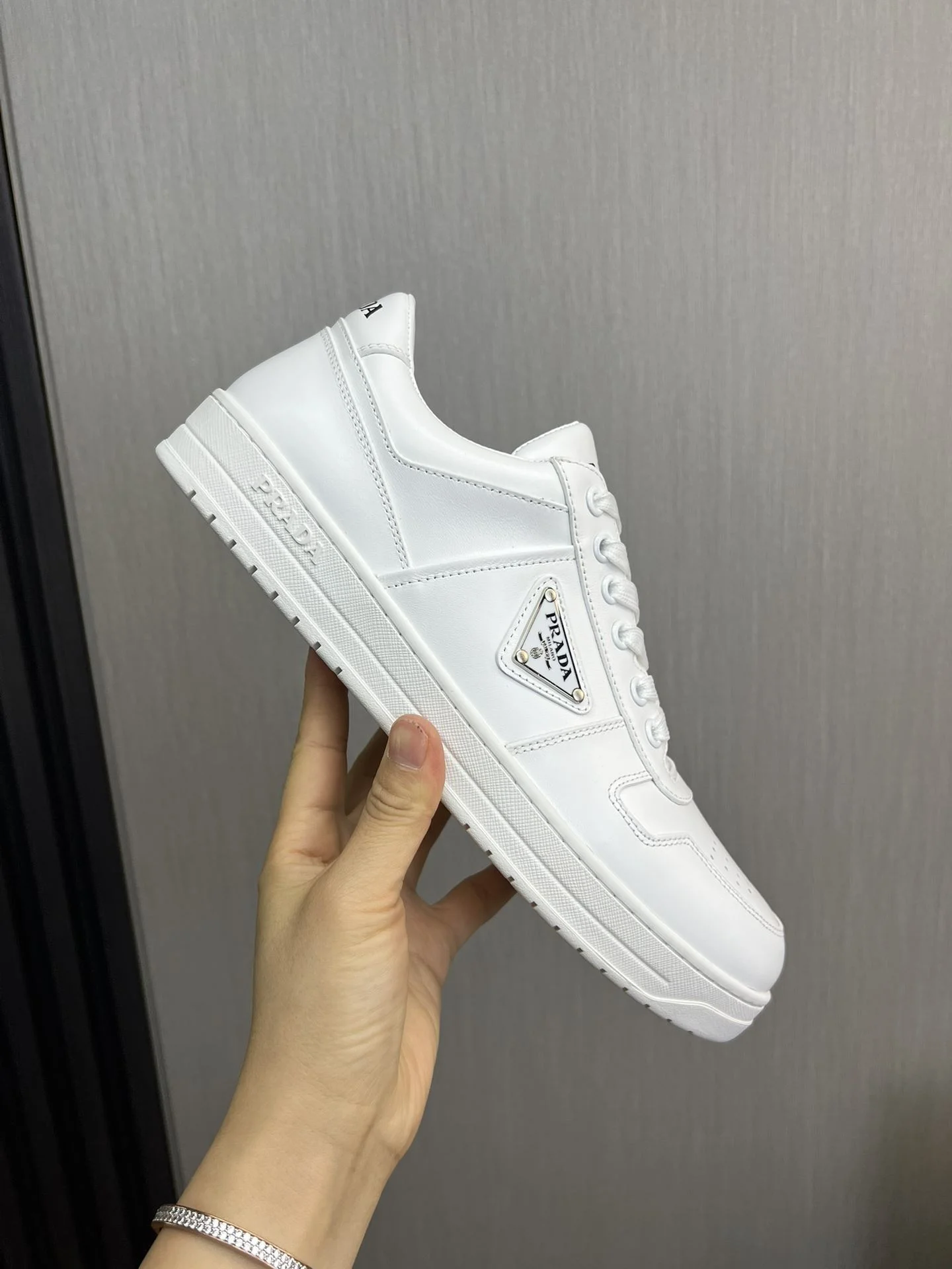 Exact replica Prada Low Shoes