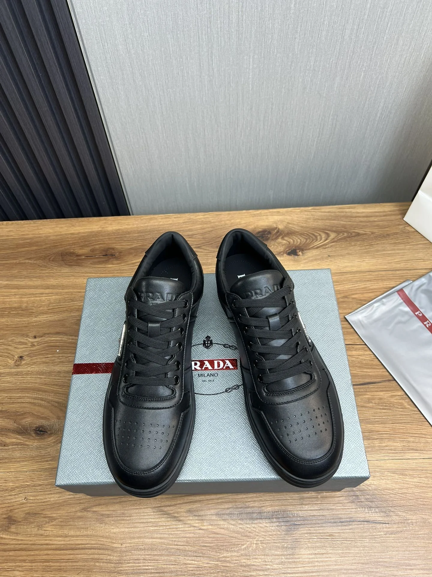 Cut-rate Prada Low Shoes