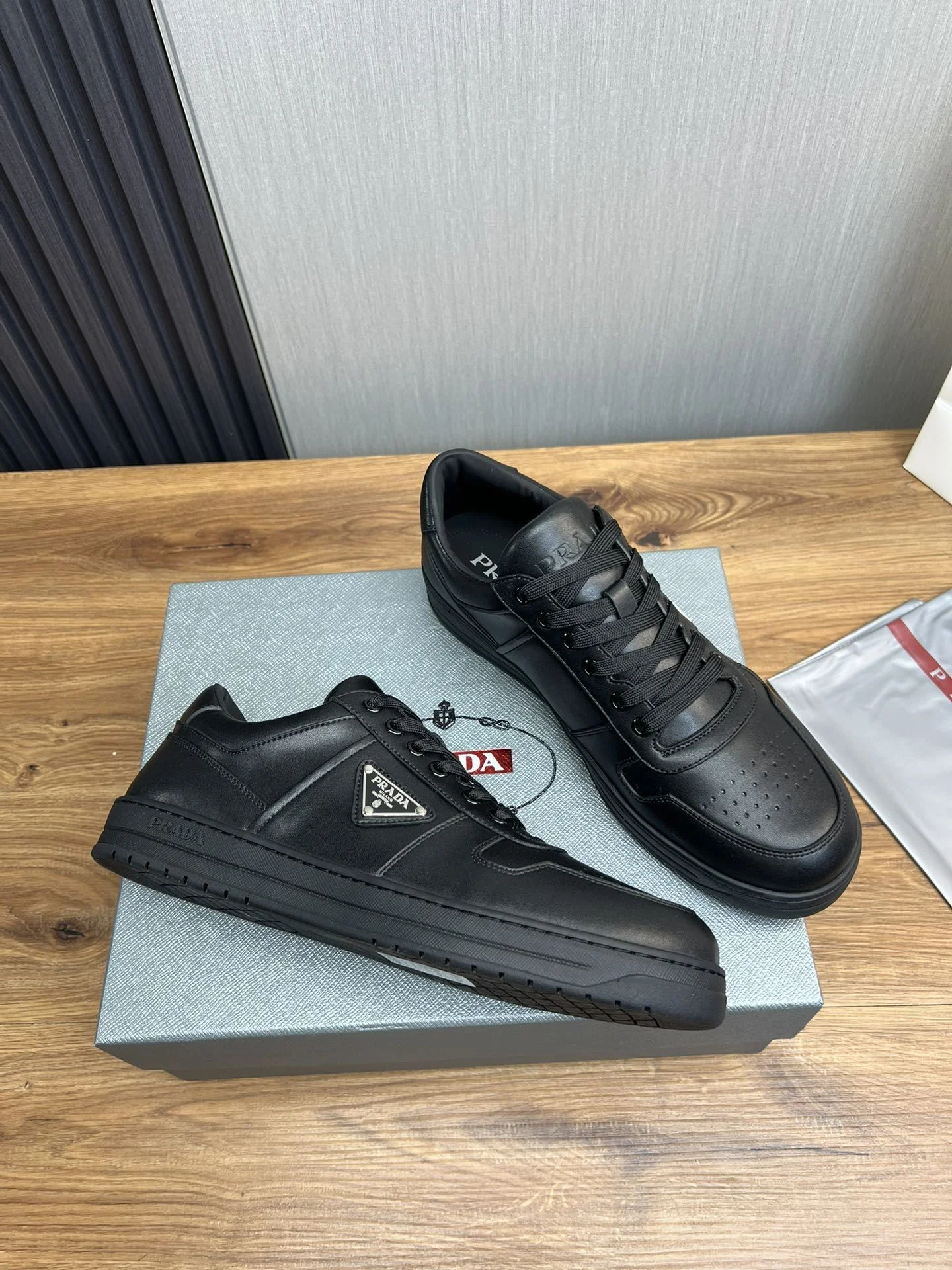 Cut-rate Prada Low Shoes