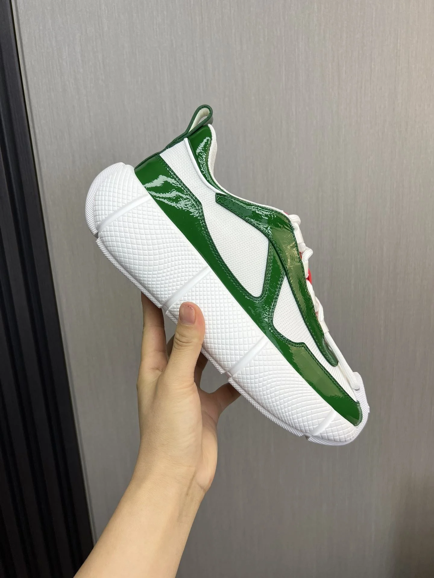 Accurate model Prada Low Shoes